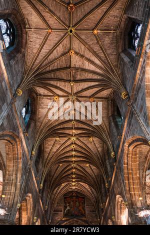 Saint Giles Cathedral interior with rib and tierceron vaults in ...