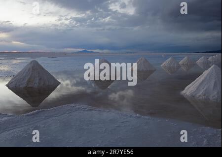 Salt pyramids, extraction, production, salt works, Salar de Uyuni salt ...