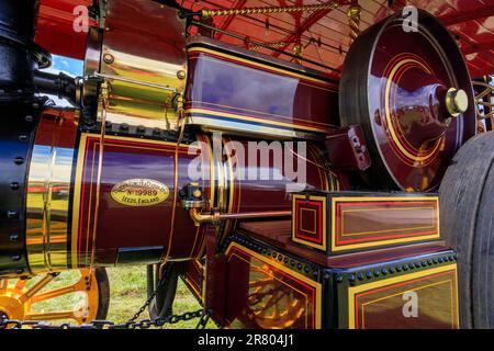 Modern 2016 Fowler Super Lion B6 new-build showman’s engine ‘Onward ...