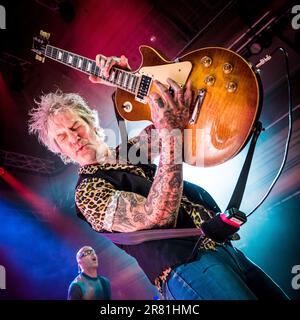 Mark Yates on guitar Stock Photo - Alamy