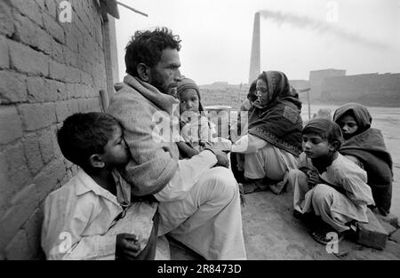 Pakistan Child Labor Stock Photo - Alamy