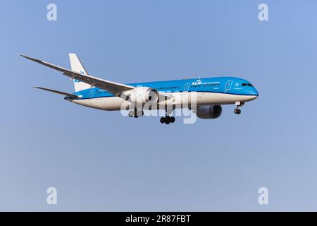 KLM Boeing 787-900, PH-BHC, Landing at Toronto Pearson Airport Stock ...