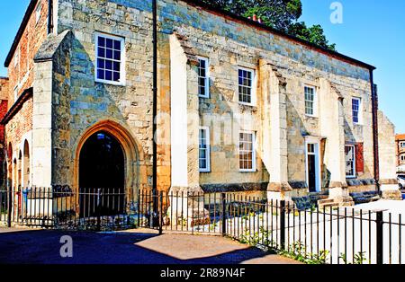 Bishops Manor House, Howden, East Riding Yorkshire, England Stock Photo ...