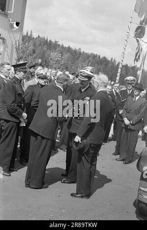 Current 14-3-1947: The King numberOut among people King Haakon 7th ...