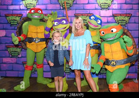 TEENAGE MUTANT NINJA TURTLES: MUTANT MAYHEM, US character poster ...