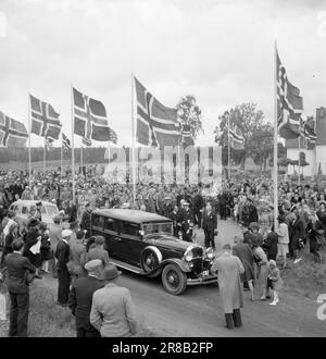 Current 14-3-1947: The King numberOut among people King Haakon 7th ...