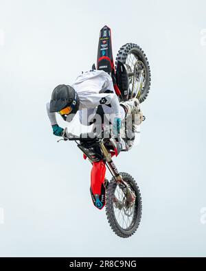 Amazing dirt bike tricks Stock Photo - Alamy