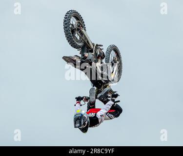 Amazing dirt bike tricks Stock Photo - Alamy