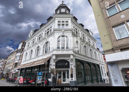 Neo-Renaissance building with mansard roof, 1897, Klawitter department ...
