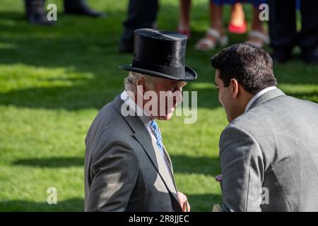 Queen Camilla shakes hands with Sir Gerald Ronson during her visit to ...