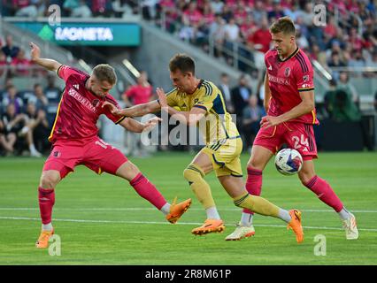USA forward Danny Nelson (17) and Germany defenceman Carlos Handel (7 ...