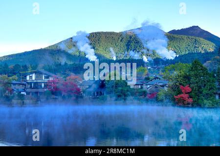 Lake Kinrinko with fall colors and a morning haze Stock Photo - Alamy