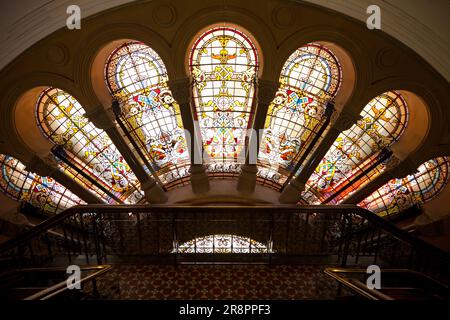 Arched Window at the Queen Victoria Building, downtown Sydney ...