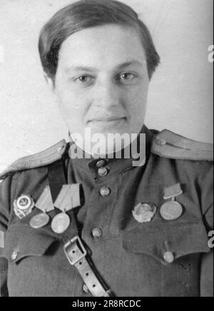 Lyudmila Pavlichenko (1916-1974), Soviet sniper during World War II ...