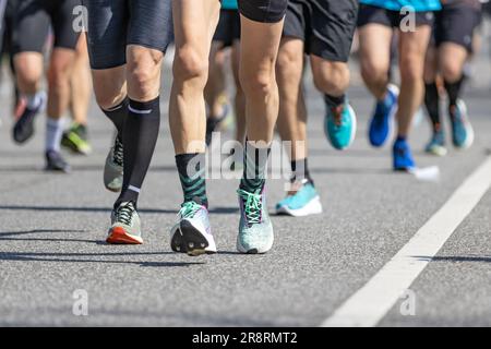 Legs of runners at the Hamburg Marathon Stock Photo - Alamy