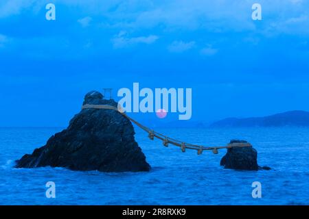 Full moon at Matuma-iwa Stock Photo - Alamy