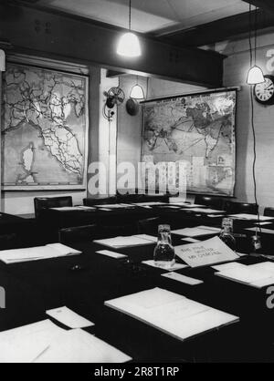Map Room in the Cabinet war rooms bunker, London; England. The War ...