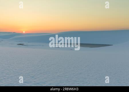 Tottori sand dunes under snow Stock Photo - Alamy