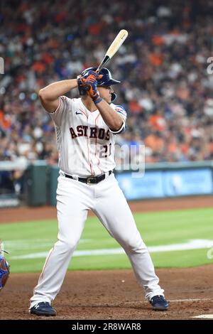 Houston Astros catcher Yainer Diaz (21) and pitcher Josh Hader ...