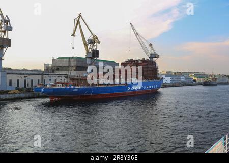 Russian icebreaker Ural (Урал), world's largest & most powerful nuclear ...