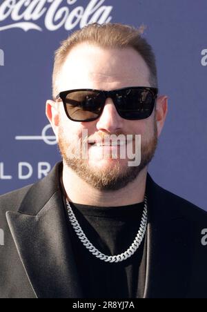 Los Angeles Dodgers' Max Muncy walks back to the clubhouse after taking ...