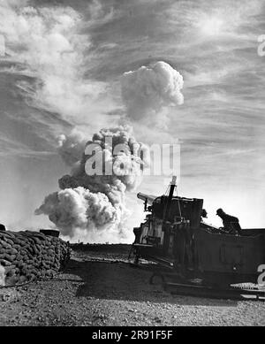 1953 May 25. Frenchman's Flat, Nevada. Atomic cannon test--History's ...