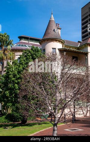 Sydney Australia, colonial building at Sydney Hospital Stock Photo - Alamy