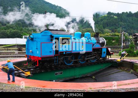 Thomas the Tank Engine and the turntable Stock Photo - Alamy