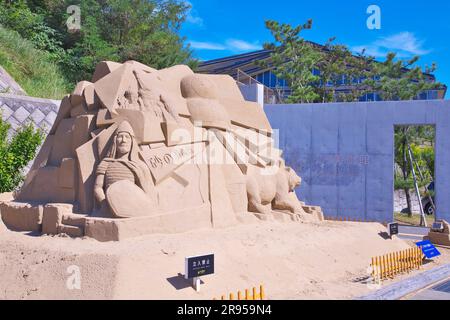 Tottori Japan : Tottori Sand Dunes the Sand Museum, exhibited sand ...