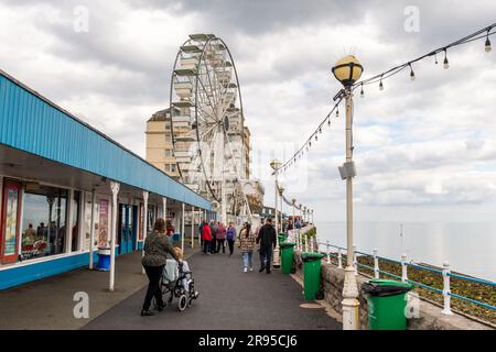 Llandudno Pier ferris wheel and Grand hotel, Llandudno, North Wales, UK ...