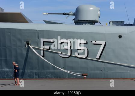 Kopenhagen, Hafen, Schiff der Thetis-Klasse, Offshore Patrol Vessel, F357 // Copenhagen, Harbour ...
