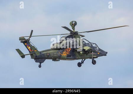 Bundeswehr Tiger helicopter in flight, Franco-German combat helicopter ...
