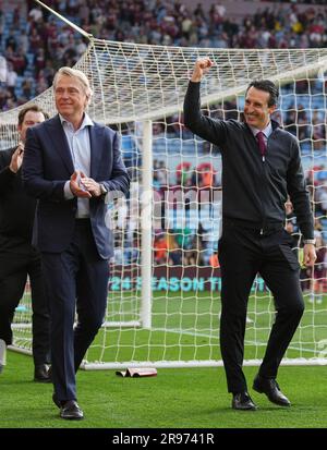 Unai Emery Manager Of Aston Villa gestures during the Newcastle United ...