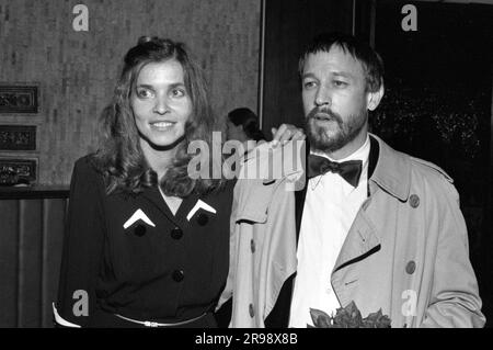 **FILE PHOTO** Frederic Forrest Has Passed Away. Marilu Henner and ...