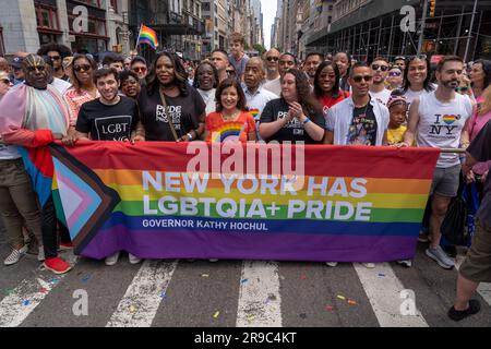New York Governor Cathy Hochul poses for photos with parade ...