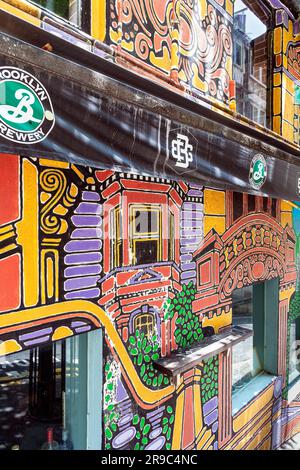 Street graffiti, mid levels, Hong Kong, SAR, China Stock Photo - Alamy
