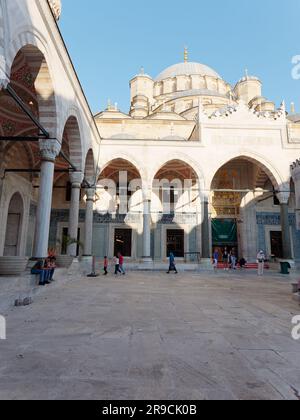 ISTANBUL, Turkey — The sahn (courtyard) of Yeni Camii (also known as ...