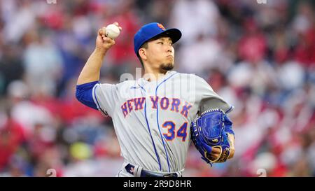 New York Mets' Kodai Senga warms up before a baseball game against the ...
