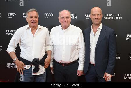 26 June 2023, Bavaria, Munich: Actresses Stella Goritzki (l-r), Beatrix ...