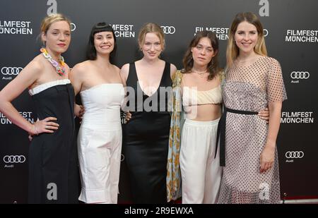 26 June 2023, Bavaria, Munich: Actresses Stella Goritzki (l-r), Beatrix ...
