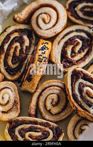 Kleicha, Iraqi date cookie in spiral form with nigella seeds Stock ...