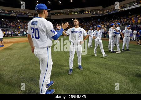 Kentucky infielder Ryan Waldschmidt (21) at bat during an NCAA college ...