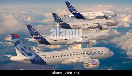Airbus family flight: A380, A350, A330 and A320 perform spectacular ...