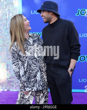 (L-R) Ally Maki and Travis Atreo at the Lionsgate's JOY RIDE Los ...