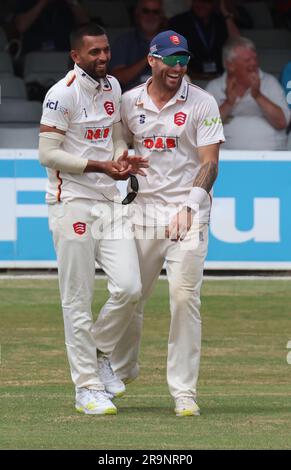 Essex's Doug Bracewell during LV= COUNTY CHAMPIONSHIP - DIVISION ONE ...