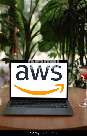 Sign displaying Cloud Technology. Internet Concept on demand ...