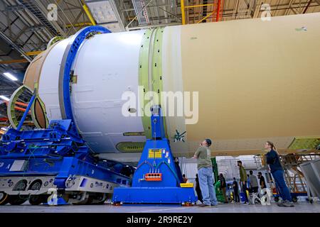 NASA joined the Space Launch System rocket’s core stage forward ...