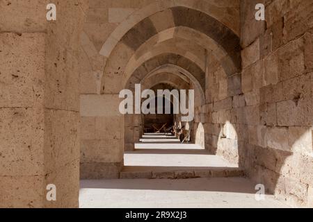 Arched vault, Sultanhani Kervansaray, between Konya and Aksaray, Turkey ...