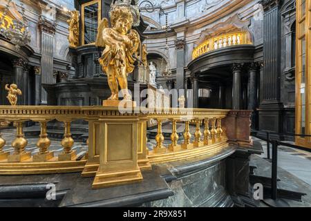 High Altar, Antonio Bertola, 1694, Chapel of the Holy Shroud, Cappella ...