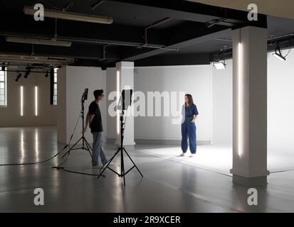 Mid studio. Victoria House Basement, London, United Kingdom. Architect: na , 2021 Stock Photo ...